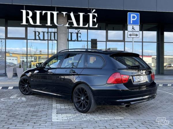 Melns BMW 320 2009 Kauņa, ar dzinēja tilpumu 2.00 L un nobraukumu 405 tūkst. km par 4650 €, foto 4 vietnē AUTOMOTO.COM.LV