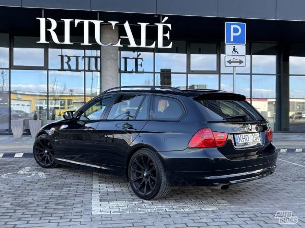 Black BMW 320 2009 in Kaunas, with an engine capacity of 2.00 L and mileage of 304 thousand km for 4350 €, photo 8 on AUTOMOTO.COM.LV