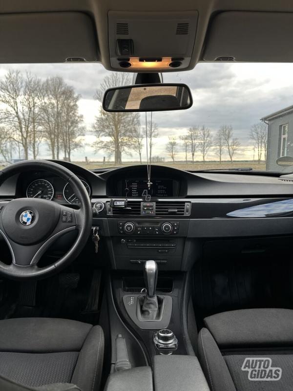 Black BMW 320 2009 in Marijampole, with an engine capacity of 2.00 L and mileage of 297 thousand km for 6100 €, photo 9 on AUTOMOTO.COM.LV
