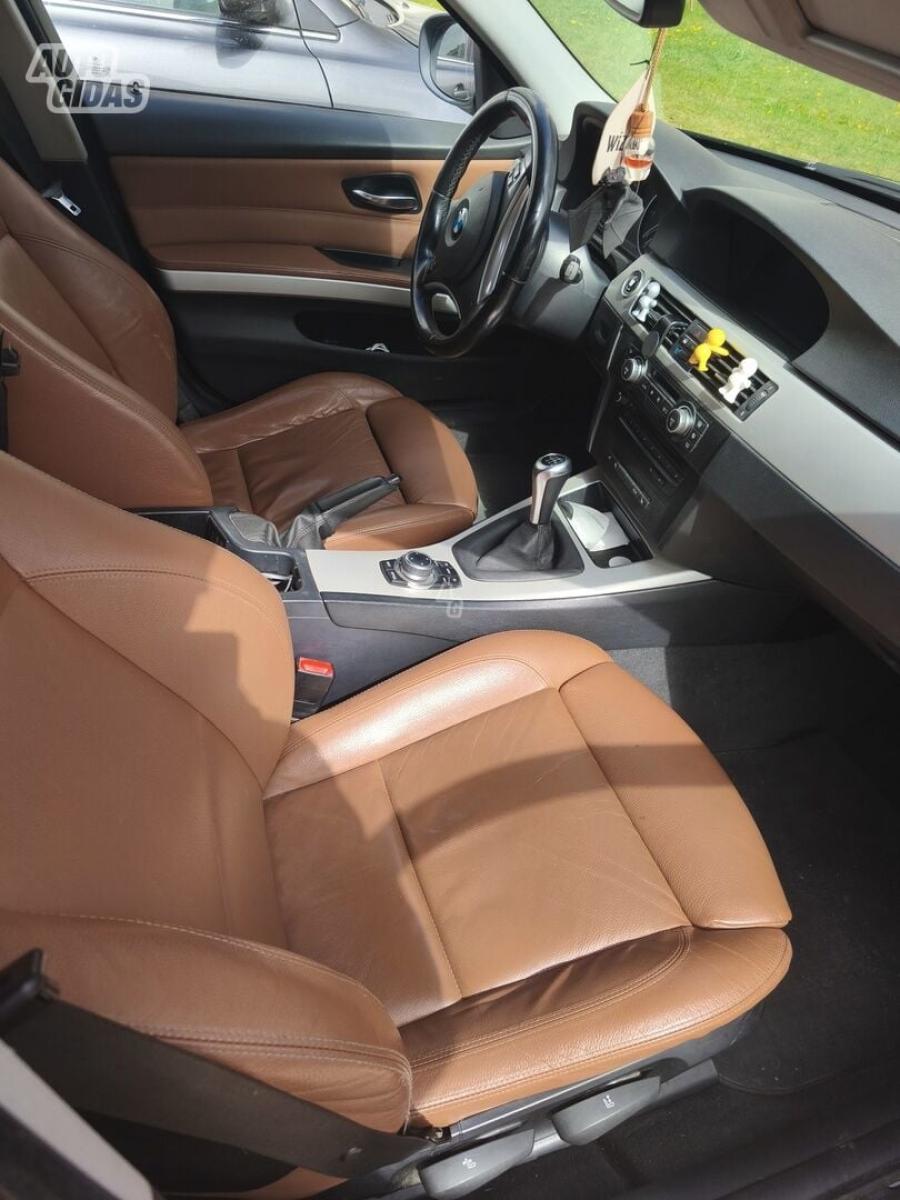 Melns BMW 320 2009 Radviliškis, ar dzinēja tilpumu 2.00 L un nobraukumu 250 tūkst. km par 5000 €, foto 11 vietnē AUTOMOTO.COM.LV