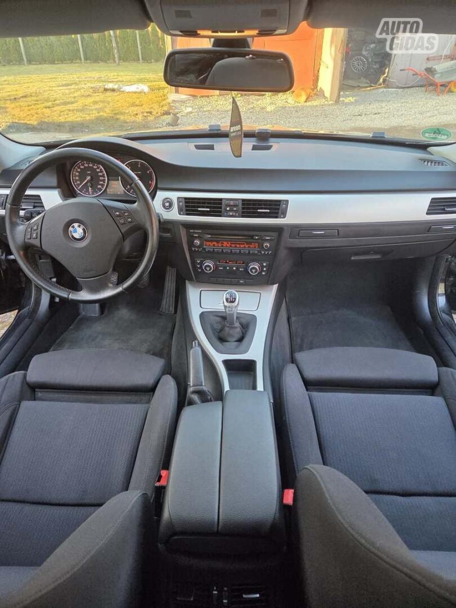 Melns BMW 320 2009 Plungė, ar dzinēja tilpumu 2.00 L un nobraukumu 365 tūkst. km par 2999 €, foto 14 vietnē AUTOMOTO.COM.LV