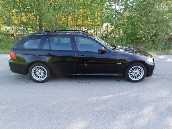 Melns BMW 320 2009 Viļņa, ar dzinēja tilpumu 2.00 L un nobraukumu 151 tūkst. km par 2950 €, foto 5 vietnē AUTOMOTO.COM.LV