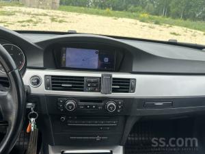 Black BMW 320 2009 in Riga, with an engine capacity of 2.00 L and mileage of 365 thousand km for 6000 €, photo 8 on AUTOMOTO.COM.LV