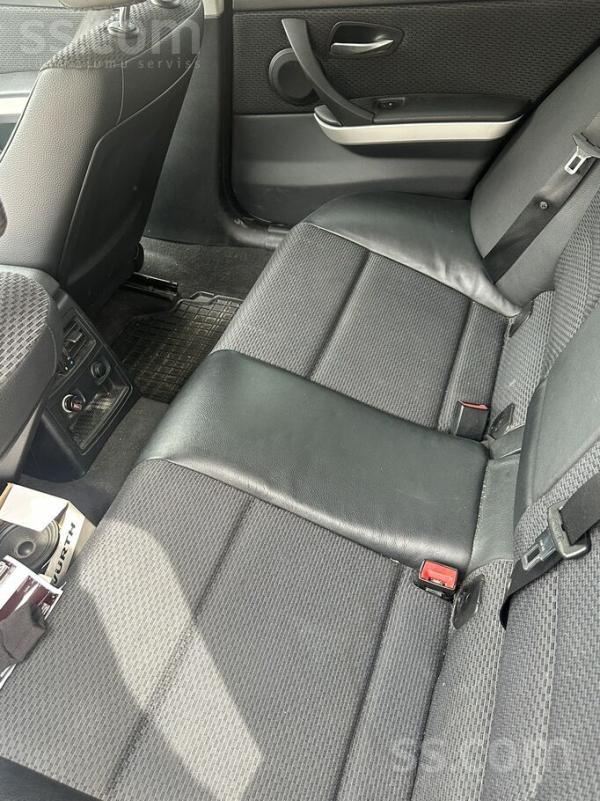 Black BMW 320 2009 in Riga, with an engine capacity of 2.00 L and mileage of 365 thousand km for 6000 €, photo 9 on AUTOMOTO.COM.LV