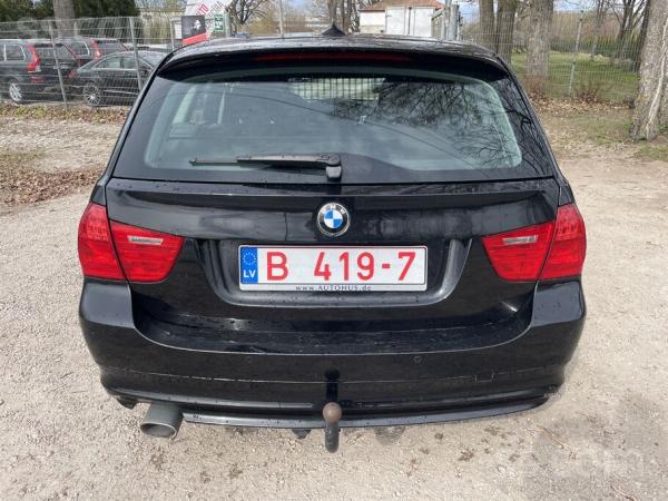Melns BMW 320 2009 Rīga, ar dzinēja tilpumu 2.00 L un nobraukumu 285 tūkst. km par 4850 €, foto 4 vietnē AUTOMOTO.COM.LV