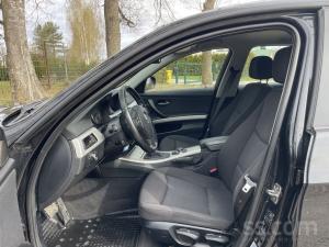 Black BMW 320 2009 in Riga, with an engine capacity of 2.00 L and mileage of 285 thousand km for 4850 €, photo 11 on AUTOMOTO.COM.LV