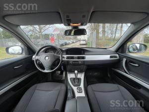 Black BMW 320 2009 in Riga, with an engine capacity of 2.00 L and mileage of 285 thousand km for 4850 €, photo 20 on AUTOMOTO.COM.LV