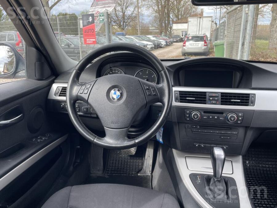 Black BMW 320 2009 in Riga, with an engine capacity of 2.00 L and mileage of 285 thousand km for 4850 €, photo 21 on AUTOMOTO.COM.LV