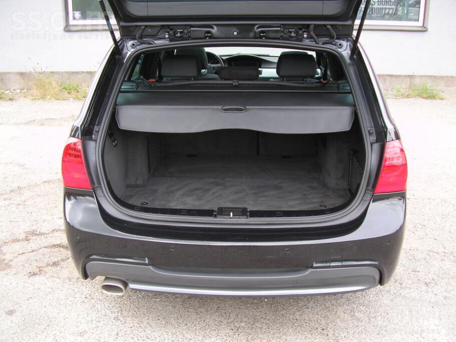 Black BMW 320 2009 in Riga, with an engine capacity of 2.00 L and mileage of 0 thousand km for 5950 €, photo 18 on AUTOMOTO.COM.LV