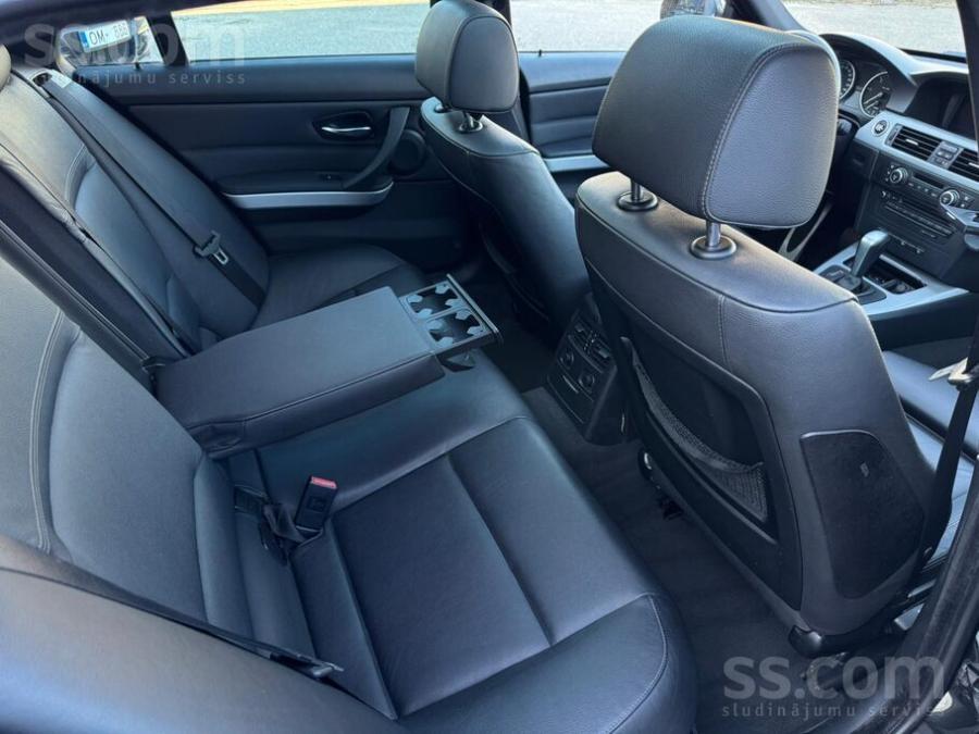 Melns BMW 320 2009 Valmiera, ar dzinēja tilpumu 2.00 L un nobraukumu 311 tūkst. km par 5999 €, foto 14 vietnē AUTOMOTO.COM.LV