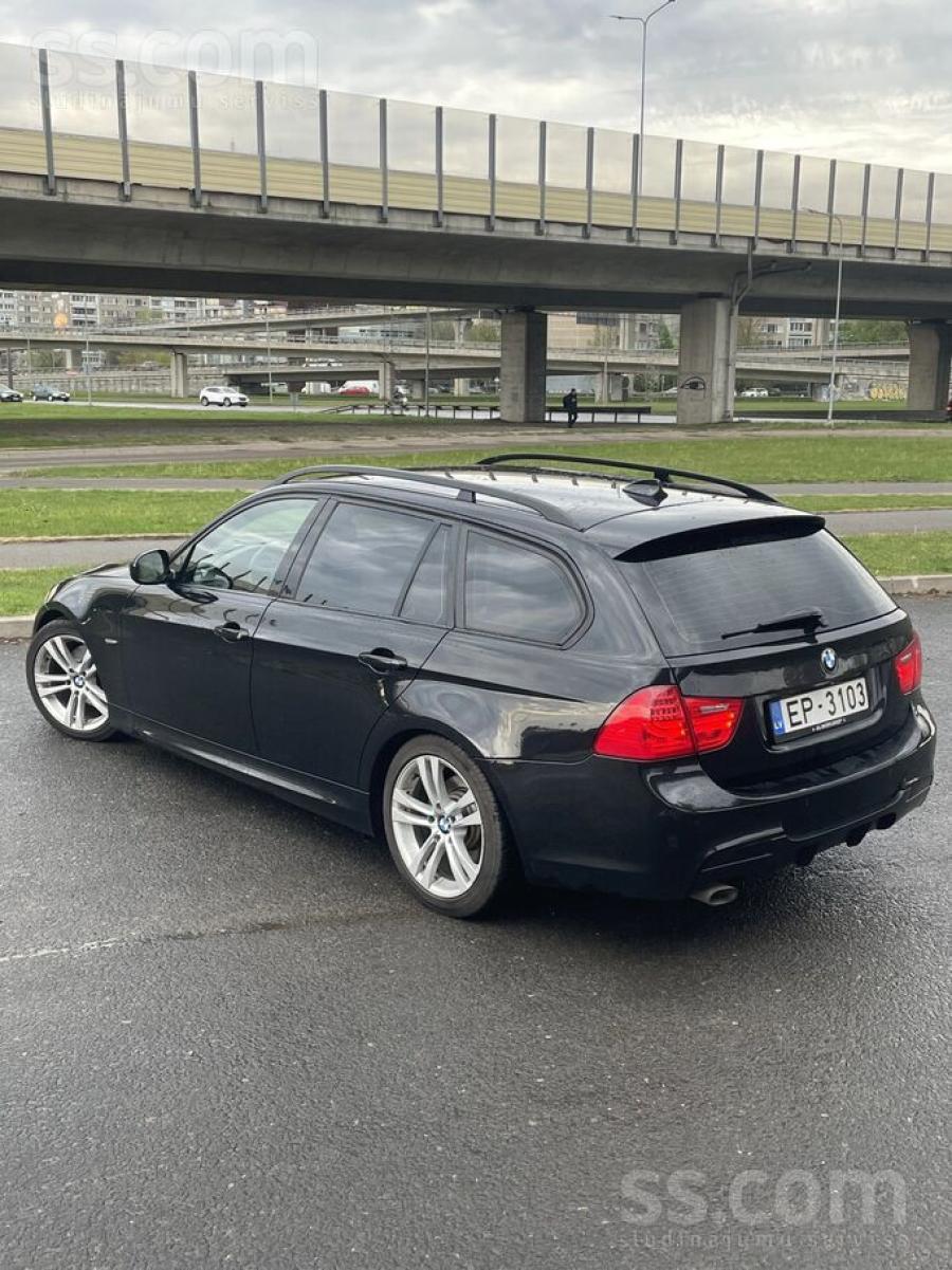 Black BMW 320 2009 in Riga, with an engine capacity of 2.00 L and mileage of 273 thousand km for 5650 €, photo 4 on AUTOMOTO.COM.LV