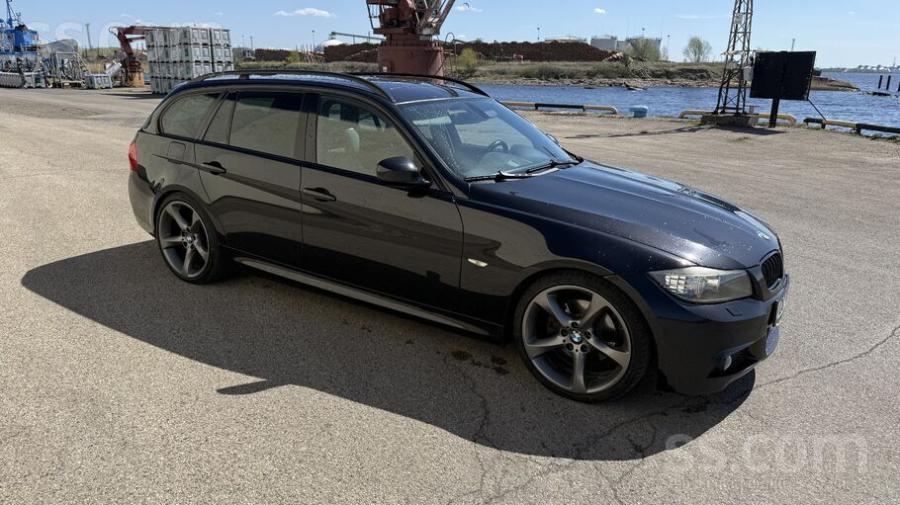 Melns BMW 320 2009 Rīga, ar dzinēja tilpumu 2.00 L un nobraukumu 259 tūkst. km par 6900 €, foto 1 vietnē AUTOMOTO.COM.LV