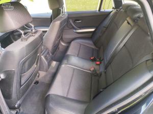 Black BMW 320 2009 in Raseiniai, with an engine capacity of 2.00 L and mileage of 324 thousand km for 4580 €, photo 10 on AUTOMOTO.COM.LV