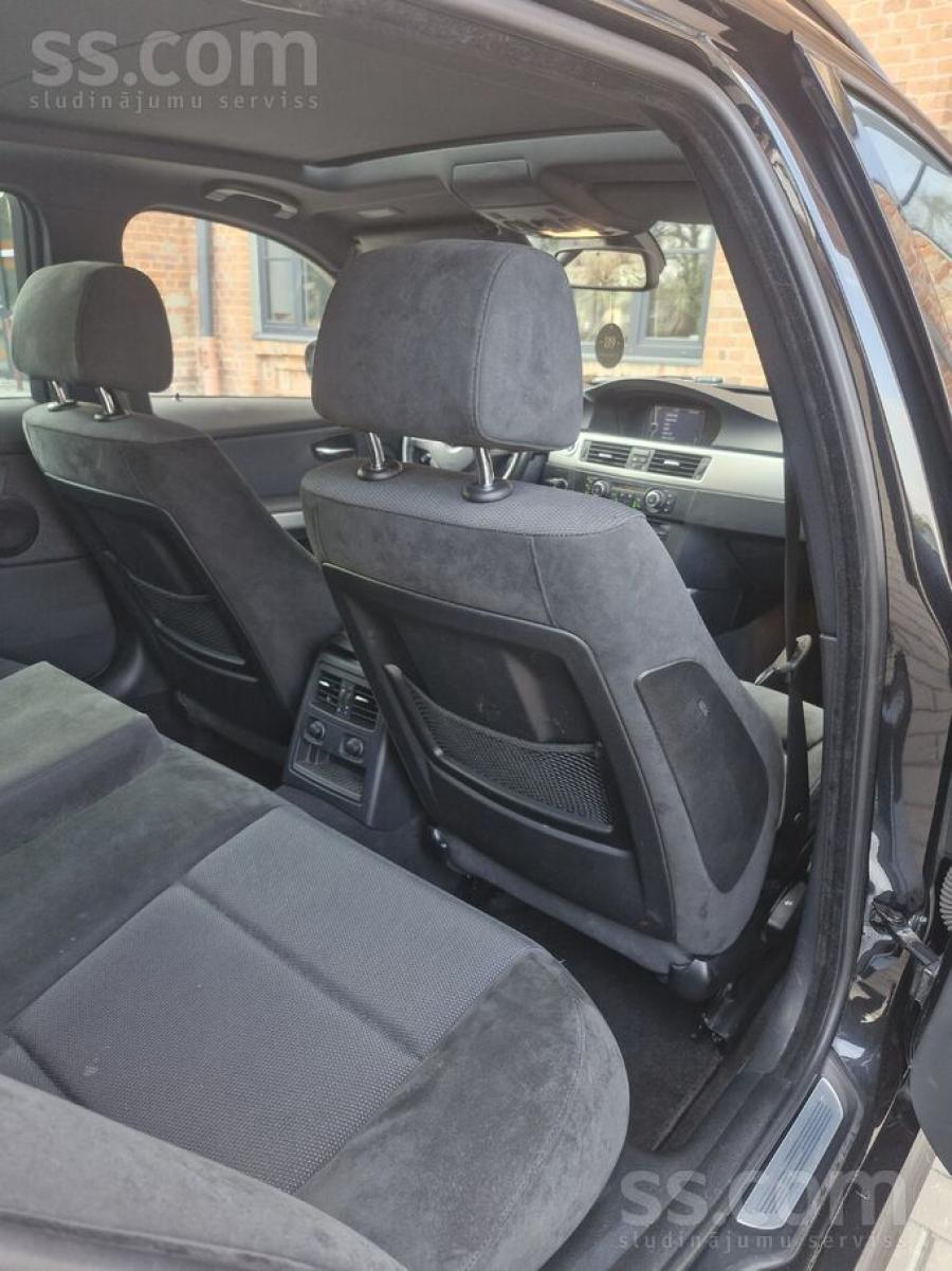 Black BMW 320 2009 in Bauska, with an engine capacity of 2.00 L and mileage of 340 thousand km for 5850 €, photo 15 on AUTOMOTO.COM.LV