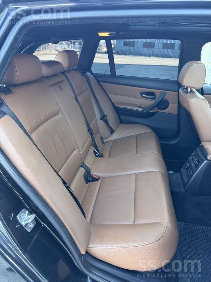 Melns BMW 320 2009 Rīga, ar dzinēja tilpumu 2.00 L un nobraukumu 225 tūkst. km par 6600 €, foto 10 vietnē AUTOMOTO.COM.LV