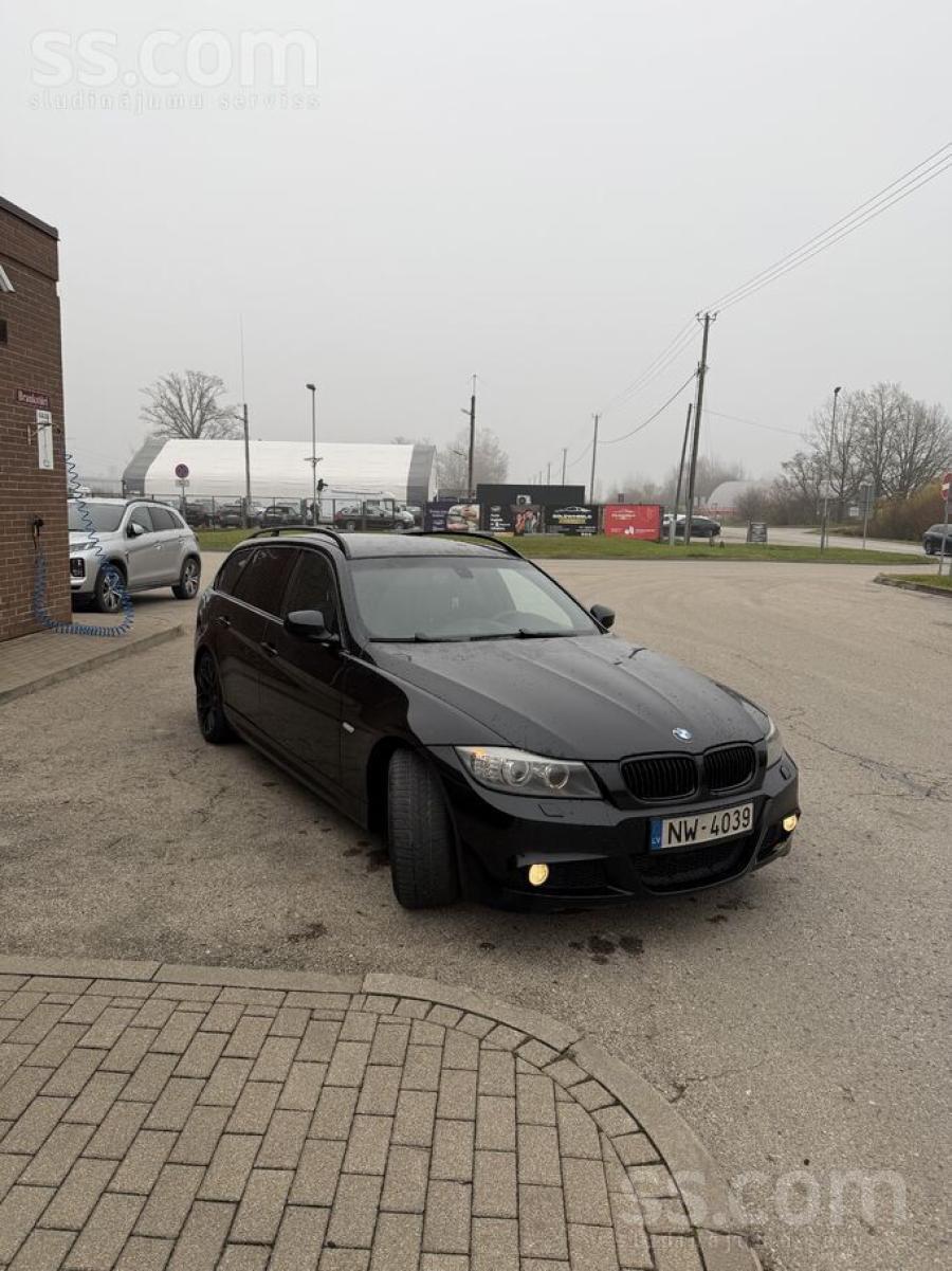 Melns BMW 320 2009 Jelgava, ar dzinēja tilpumu 2.00 L un nobraukumu 278 tūkst. km par 5950 €, foto 5 vietnē AUTOMOTO.COM.LV