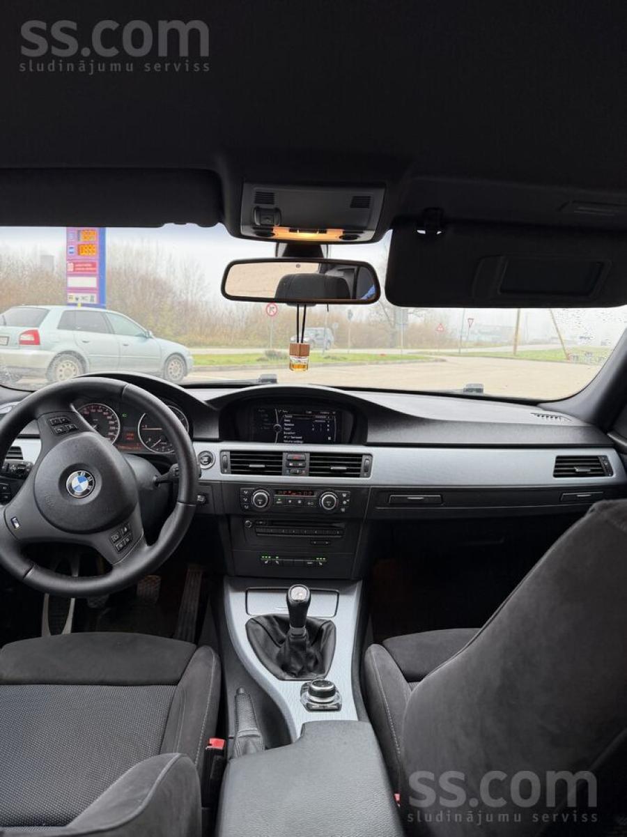 Melns BMW 320 2009 Jelgava, ar dzinēja tilpumu 2.00 L un nobraukumu 278 tūkst. km par 5950 €, foto 7 vietnē AUTOMOTO.COM.LV