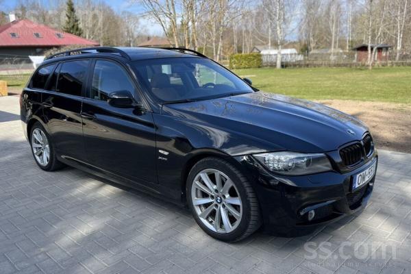 Melns BMW 320 2009 Saldus, ar dzinēja tilpumu 2.00 L un nobraukumu 296 tūkst. km par 4000 €, foto 3 vietnē AUTOMOTO.COM.LV
