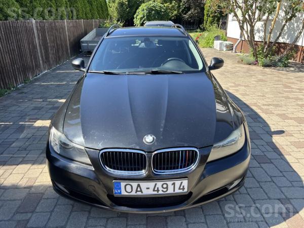 Black BMW 320 2009 in Riga, with an engine capacity of 2.00 L and mileage of 452 thousand km for 4000 €, photo 2 on AUTOMOTO.COM.LV