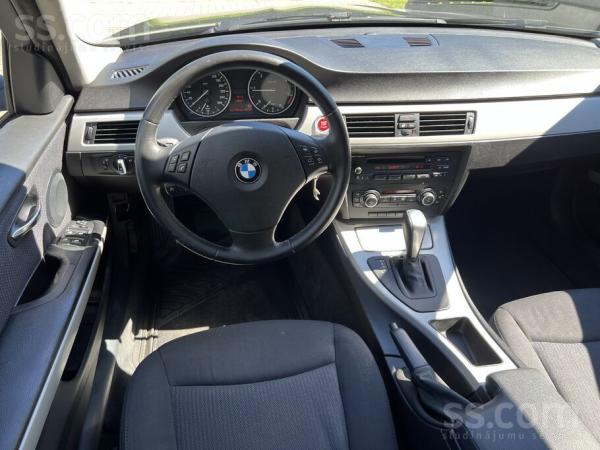 Black BMW 320 2009 in Riga, with an engine capacity of 2.00 L and mileage of 452 thousand km for 4000 €, photo 8 on AUTOMOTO.COM.LV