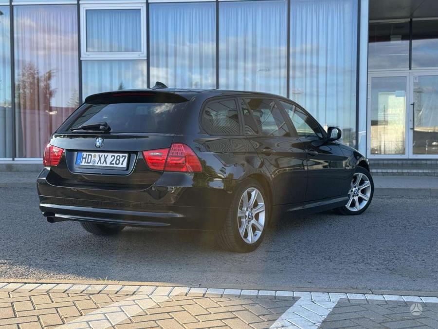 Black BMW 320 2009 in Panevezys, with an engine capacity of 2.00 L and mileage of 287 thousand km for 3700 €, photo 5 on AUTOMOTO.COM.LV