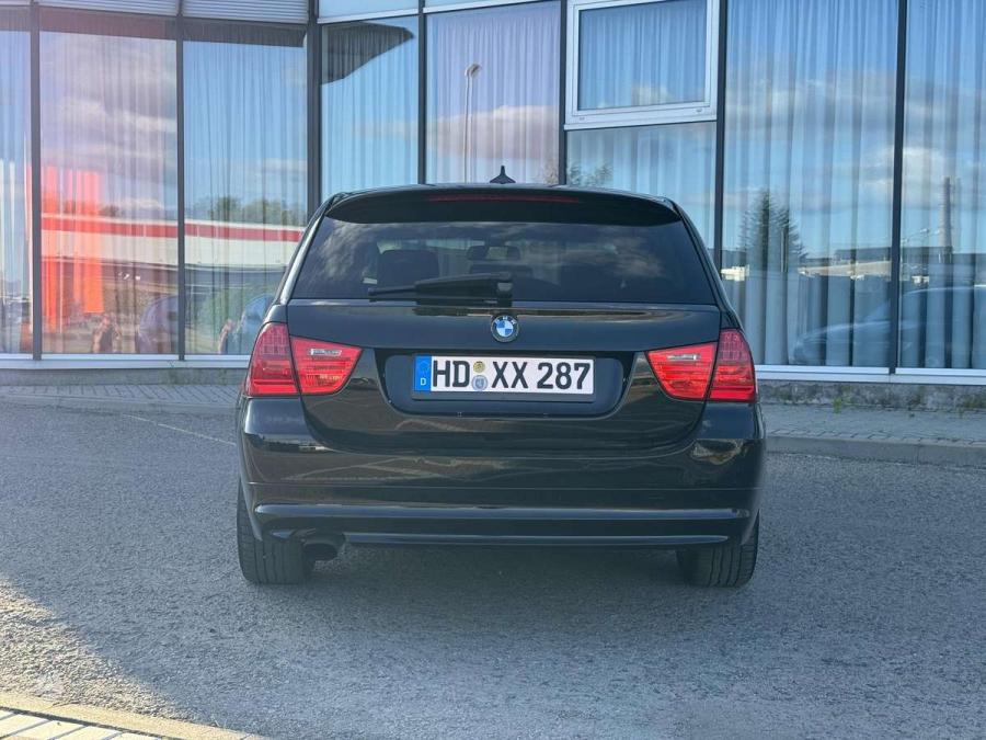 Black BMW 320 2009 in Panevezys, with an engine capacity of 2.00 L and mileage of 287 thousand km for 3700 €, photo 7 on AUTOMOTO.COM.LV