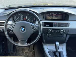 Black BMW 320 2009 in Panevezys, with an engine capacity of 2.00 L and mileage of 287 thousand km for 3700 €, photo 9 on AUTOMOTO.COM.LV