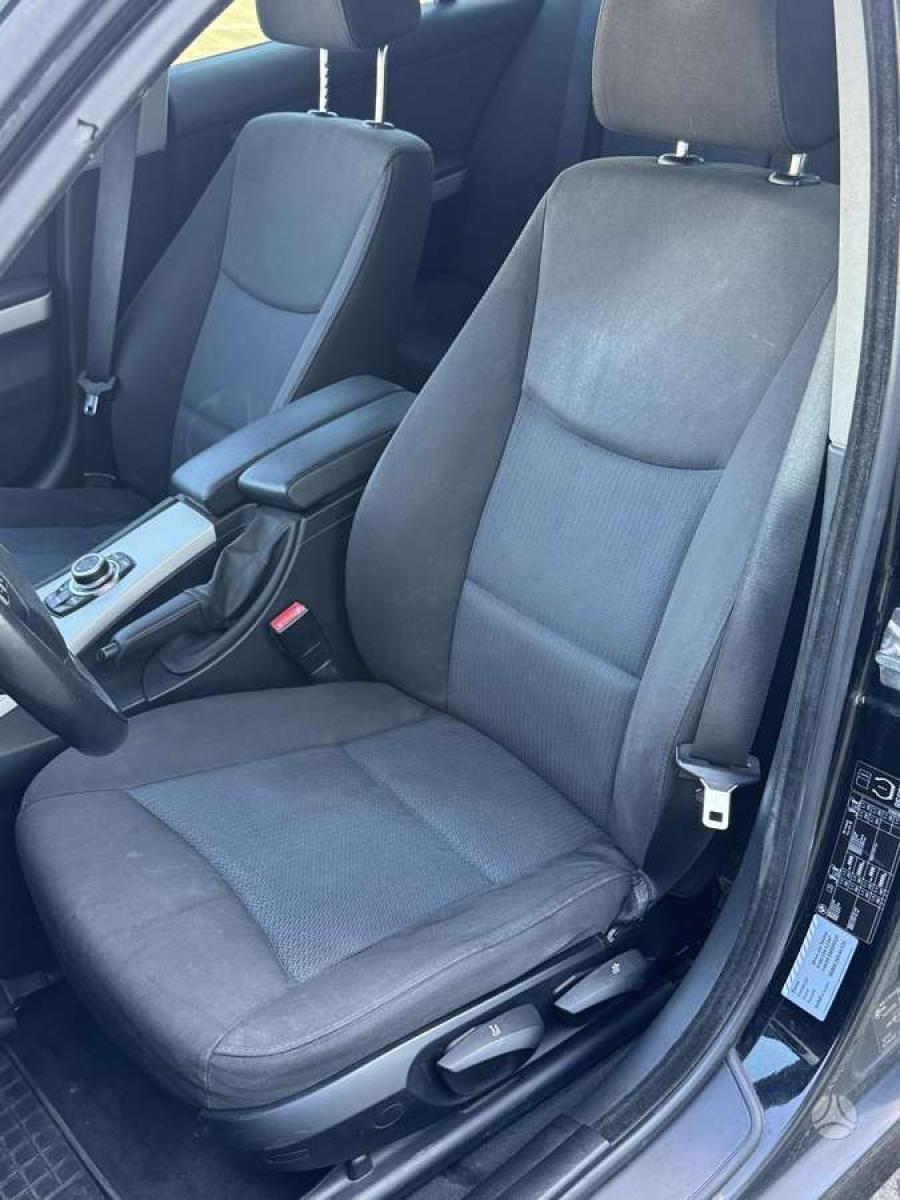 Black BMW 320 2009 in Panevezys, with an engine capacity of 2.00 L and mileage of 287 thousand km for 3700 €, photo 14 on AUTOMOTO.COM.LV