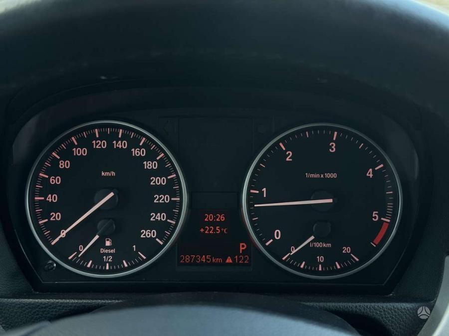 Black BMW 320 2009 in Panevezys, with an engine capacity of 2.00 L and mileage of 287 thousand km for 3700 €, photo 18 on AUTOMOTO.COM.LV