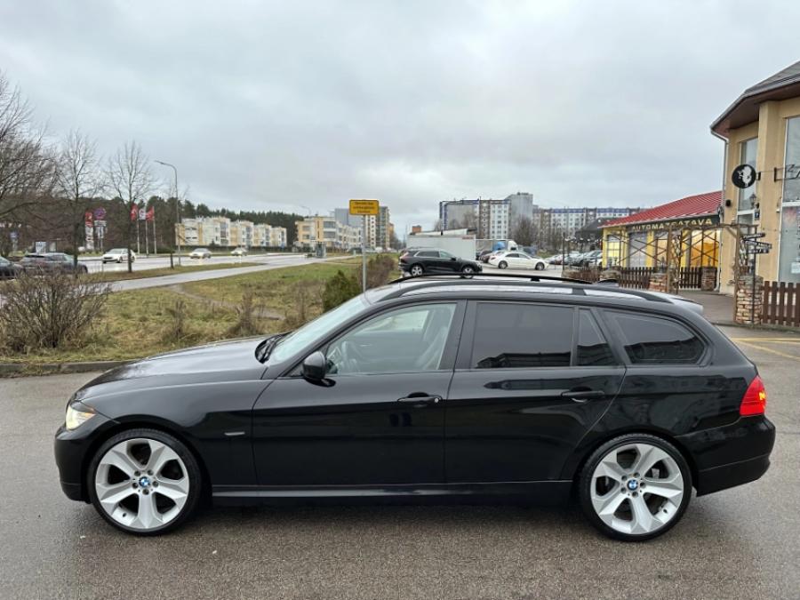 Melns BMW 320 2009 Rīga, ar dzinēja tilpumu 2.00 L un nobraukumu 339 tūkst. km par 4990 €, foto 3 vietnē AUTOMOTO.COM.LV