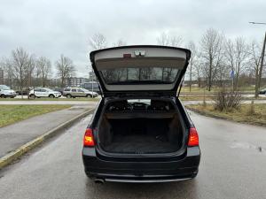 Melns BMW 320 2009 Rīga, ar dzinēja tilpumu 2.00 L un nobraukumu 339 tūkst. km par 4990 €, foto 8 vietnē AUTOMOTO.COM.LV