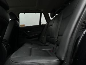 Melns BMW 320 2009 Rīga, ar dzinēja tilpumu 2.00 L un nobraukumu 339 tūkst. km par 4990 €, foto 15 vietnē AUTOMOTO.COM.LV