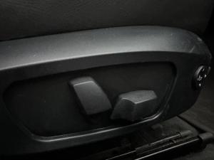 Melns BMW 320 2009 Rīga, ar dzinēja tilpumu 2.00 L un nobraukumu 339 tūkst. km par 4990 €, foto 22 vietnē AUTOMOTO.COM.LV