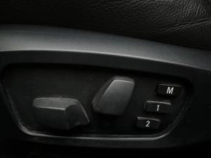 Melns BMW 320 2009 Rīga, ar dzinēja tilpumu 2.00 L un nobraukumu 339 tūkst. km par 4990 €, foto 23 vietnē AUTOMOTO.COM.LV