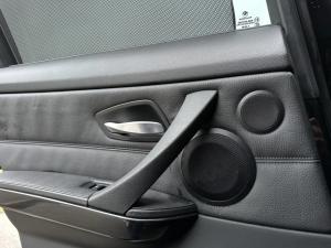 Melns BMW 320 2009 Rīga, ar dzinēja tilpumu 2.00 L un nobraukumu 339 tūkst. km par 4990 €, foto 24 vietnē AUTOMOTO.COM.LV