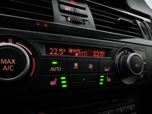 Melns BMW 320 2009 Rīga, ar dzinēja tilpumu 2.00 L un nobraukumu 339 tūkst. km par 4990 €, foto 32 vietnē AUTOMOTO.COM.LV