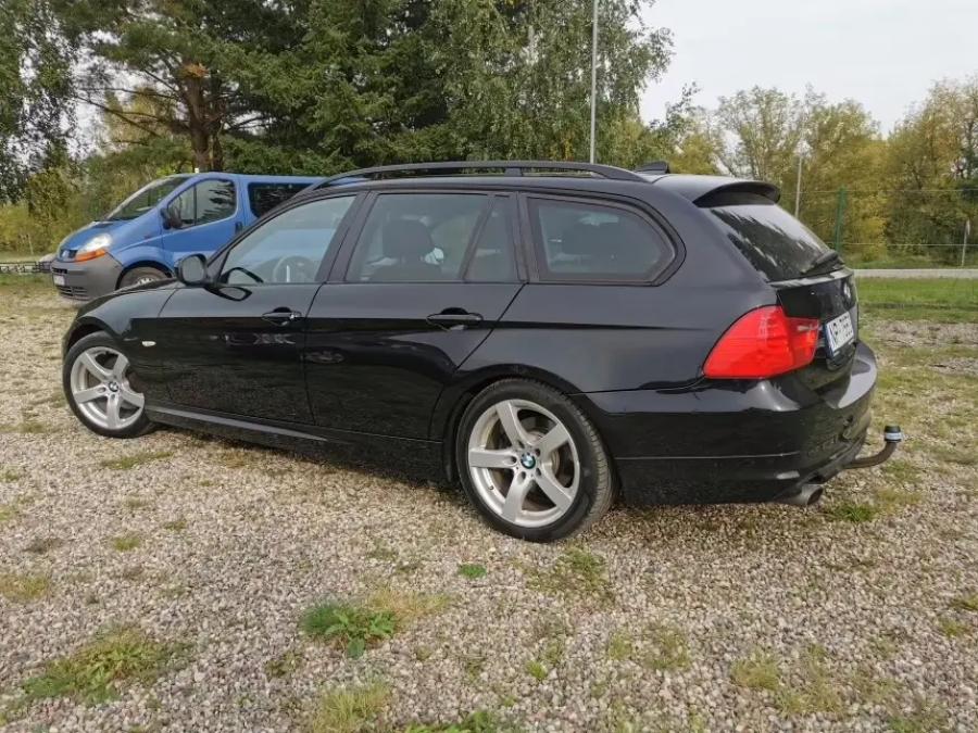 Melns BMW 320 2009 Kuldīga, ar dzinēja tilpumu 2.00 L un nobraukumu 323 tūkst. km par 4000 €, foto 5 vietnē AUTOMOTO.COM.LV