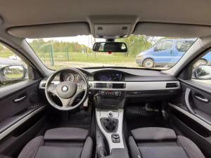 Melns BMW 320 2009 Kuldīga, ar dzinēja tilpumu 2.00 L un nobraukumu 323 tūkst. km par 4000 €, foto 6 vietnē AUTOMOTO.COM.LV