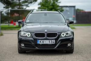 Black BMW 320 2009 in Liepaja, with an engine capacity of 2.00 L and mileage of 250 thousand km for 6850 €, photo 7 on AUTOMOTO.COM.LV