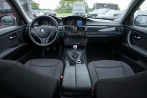 Black BMW 320 2009 in Liepaja, with an engine capacity of 2.00 L and mileage of 250 thousand km for 6850 €, photo 12 on AUTOMOTO.COM.LV