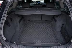 Black BMW 320 2009 in Liepaja, with an engine capacity of 2.00 L and mileage of 250 thousand km for 6850 €, photo 15 on AUTOMOTO.COM.LV