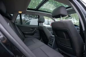 Black BMW 320 2009 in Liepaja, with an engine capacity of 2.00 L and mileage of 250 thousand km for 6850 €, photo 16 on AUTOMOTO.COM.LV