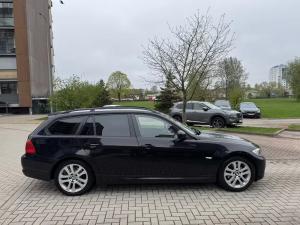 Black BMW 320 2009 in Riga, with an engine capacity of 2.00 L and mileage of 428 thousand km for 3690 €, photo 3 on AUTOMOTO.COM.LV