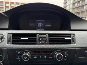 Black BMW 320 2009 in Riga, with an engine capacity of 2.00 L and mileage of 428 thousand km for 3690 €, photo 12 on AUTOMOTO.COM.LV