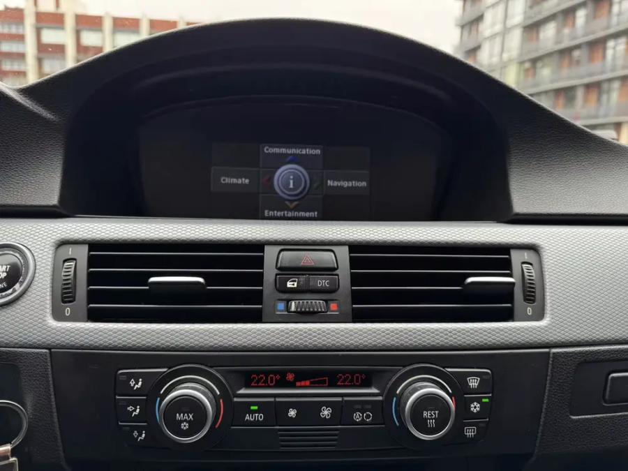 Black BMW 320 2009 in Riga, with an engine capacity of 2.00 L and mileage of 428 thousand km for 3690 €, photo 12 on AUTOMOTO.COM.LV