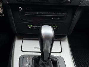 Black BMW 320 2009 in Riga, with an engine capacity of 2.00 L and mileage of 428 thousand km for 3690 €, photo 19 on AUTOMOTO.COM.LV
