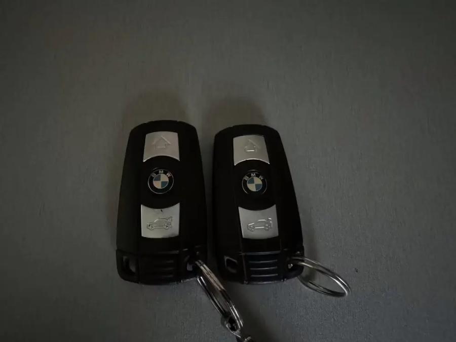 Black BMW 320 2009 in Riga, with an engine capacity of 2.00 L and mileage of 428 thousand km for 3690 €, photo 24 on AUTOMOTO.COM.LV