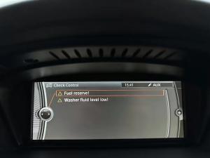 Black BMW 320 2009 in Riga, with an engine capacity of 2.00 L and mileage of 339 thousand km for 3490 €, photo 18 on AUTOMOTO.COM.LV