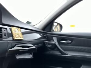 Black BMW 320 2009 in Riga, with an engine capacity of 2.00 L and mileage of 339 thousand km for 3490 €, photo 29 on AUTOMOTO.COM.LV
