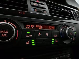 Black BMW 320 2009 in Riga, with an engine capacity of 2.00 L and mileage of 339 thousand km for 3490 €, photo 32 on AUTOMOTO.COM.LV